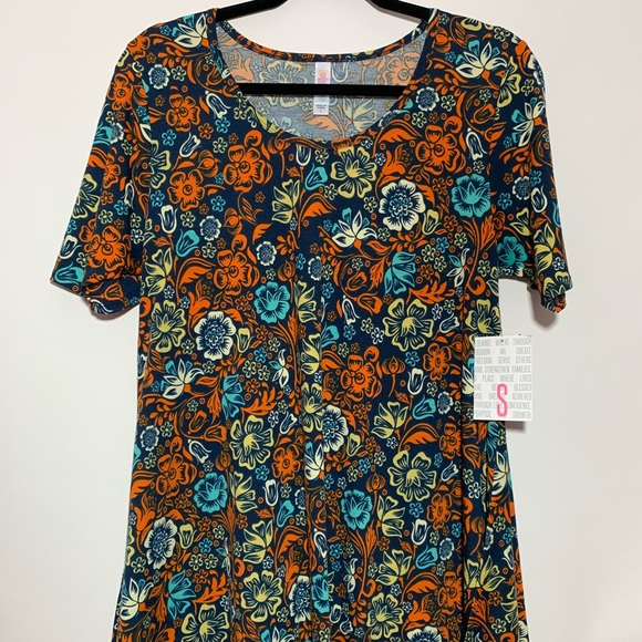 LuLaRoe | Tops | Nwt Small Lularoe Perfect Tee | Poshmark